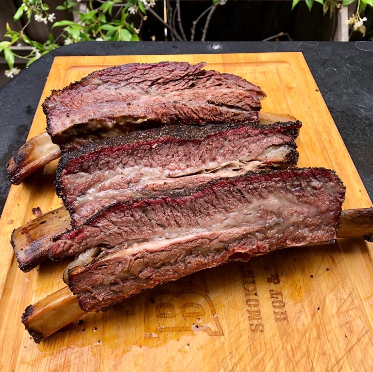 Smoked Dino Beef Ribs – No Limit Cooking