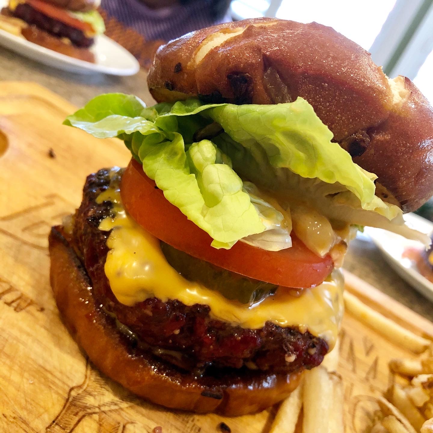 Smoked Cheeseburgers – No Limit Cooking